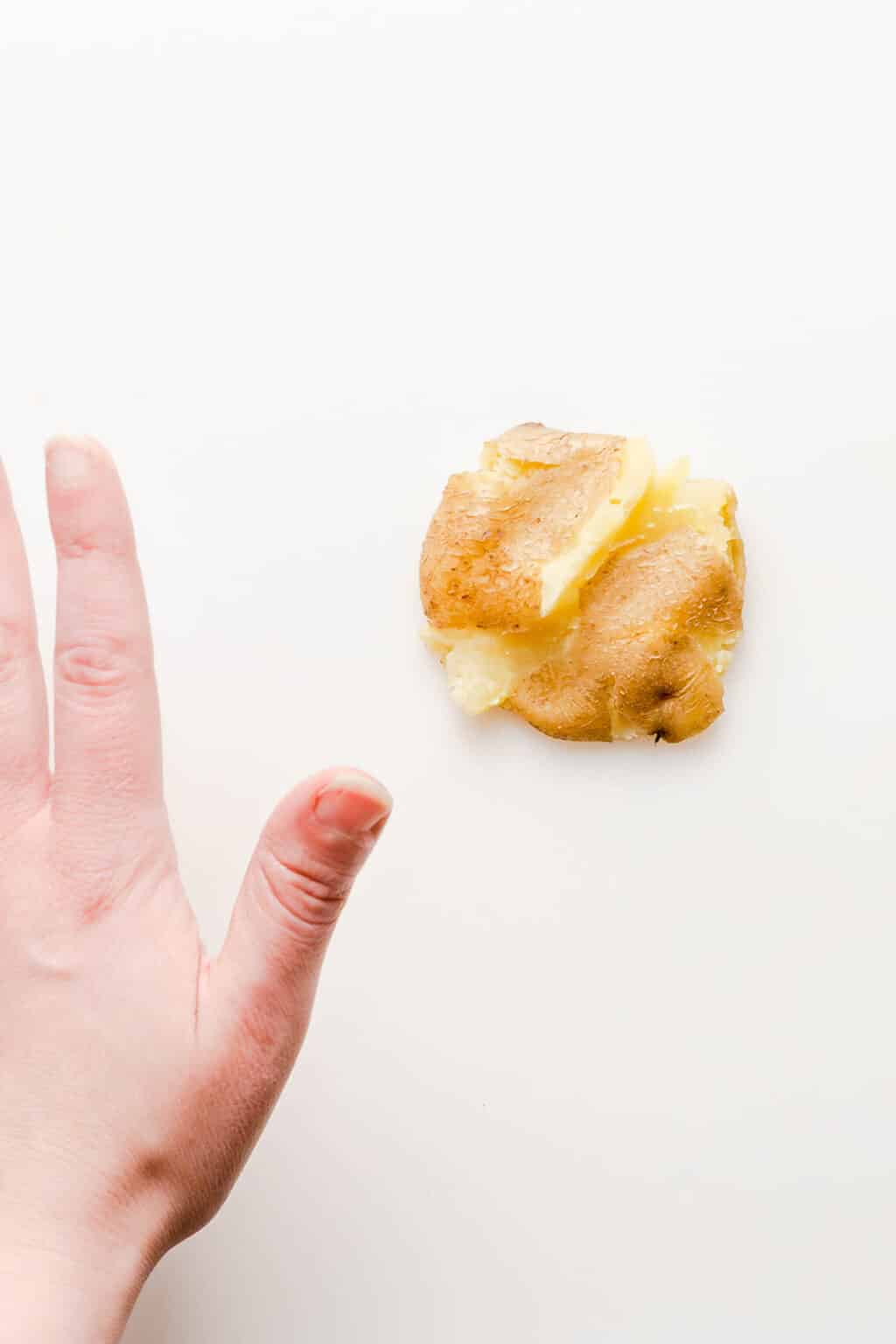 Smashed Potatoes: What's the Best Smashing Method? - Nibble and Dine
