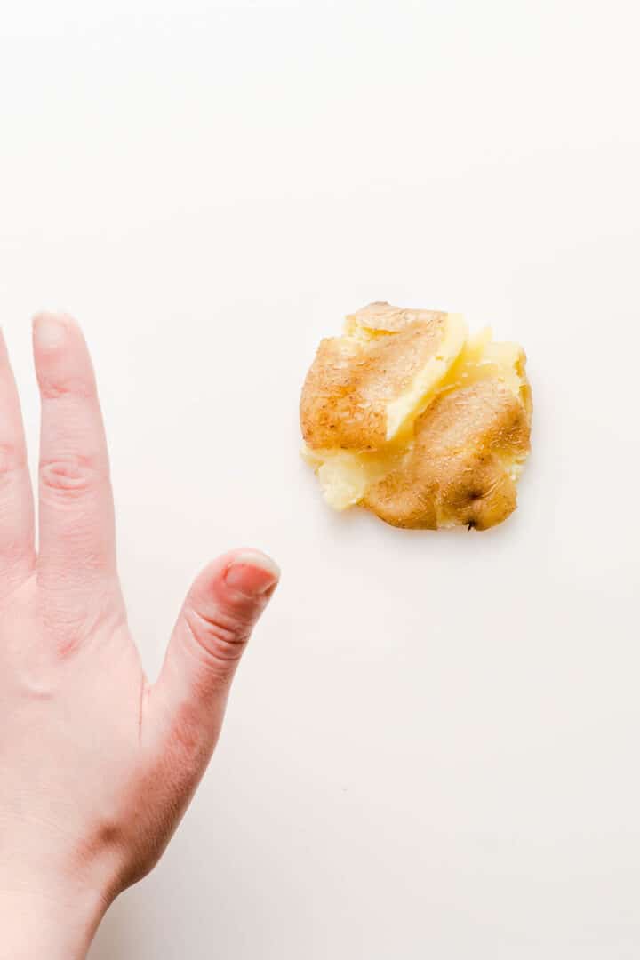 Smashed Potatoes: What's the Best Smashing Method? - Nibble and Dine